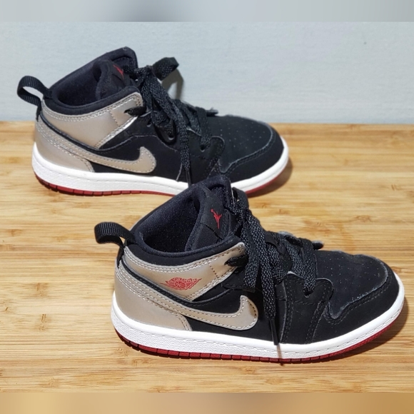 Jordan | Shoes | Nike Air Jordan Mid Johnny Kilroy 219 Kid Size 9c ...